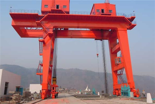 Door Type Electric Gate Hoists Manufacturer - WHCRANE