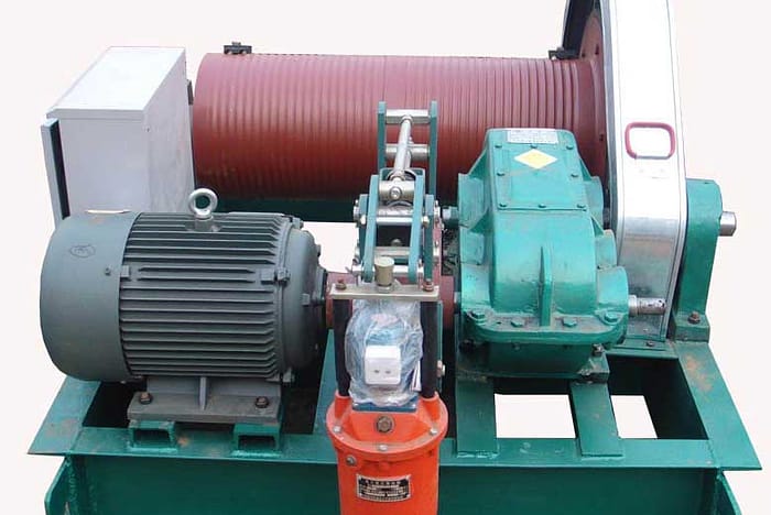 Winch Type Gate Hoists Manufacturer - Weihua Crane